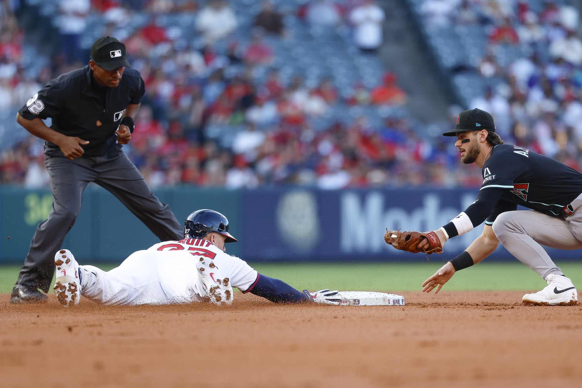 TST Images: Angels defeat Diamondbacks, 6-5, at Angel Stadium.
