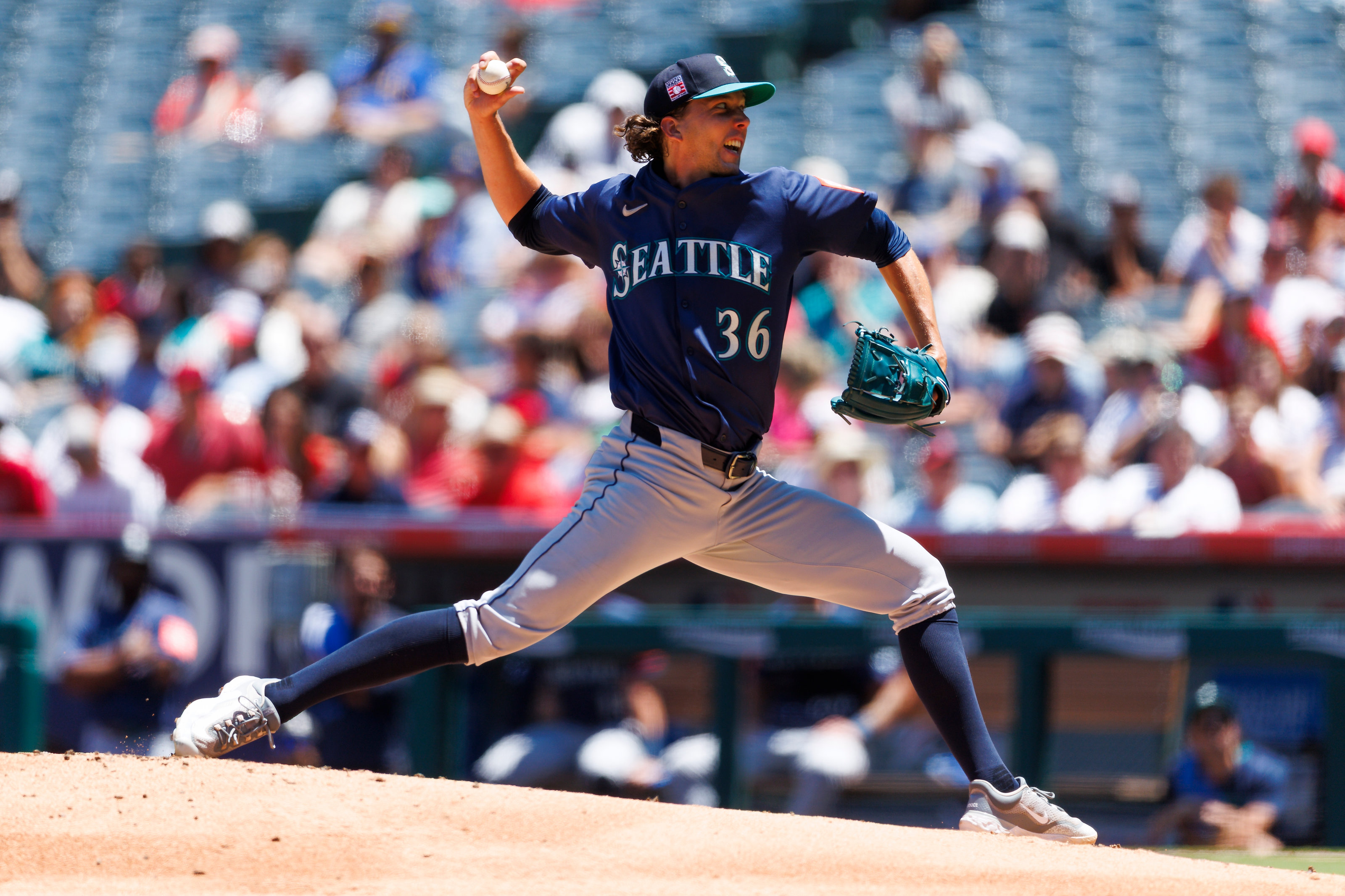 TST Images: Angels defeat Mariners, 4-1, at Angel Stadium