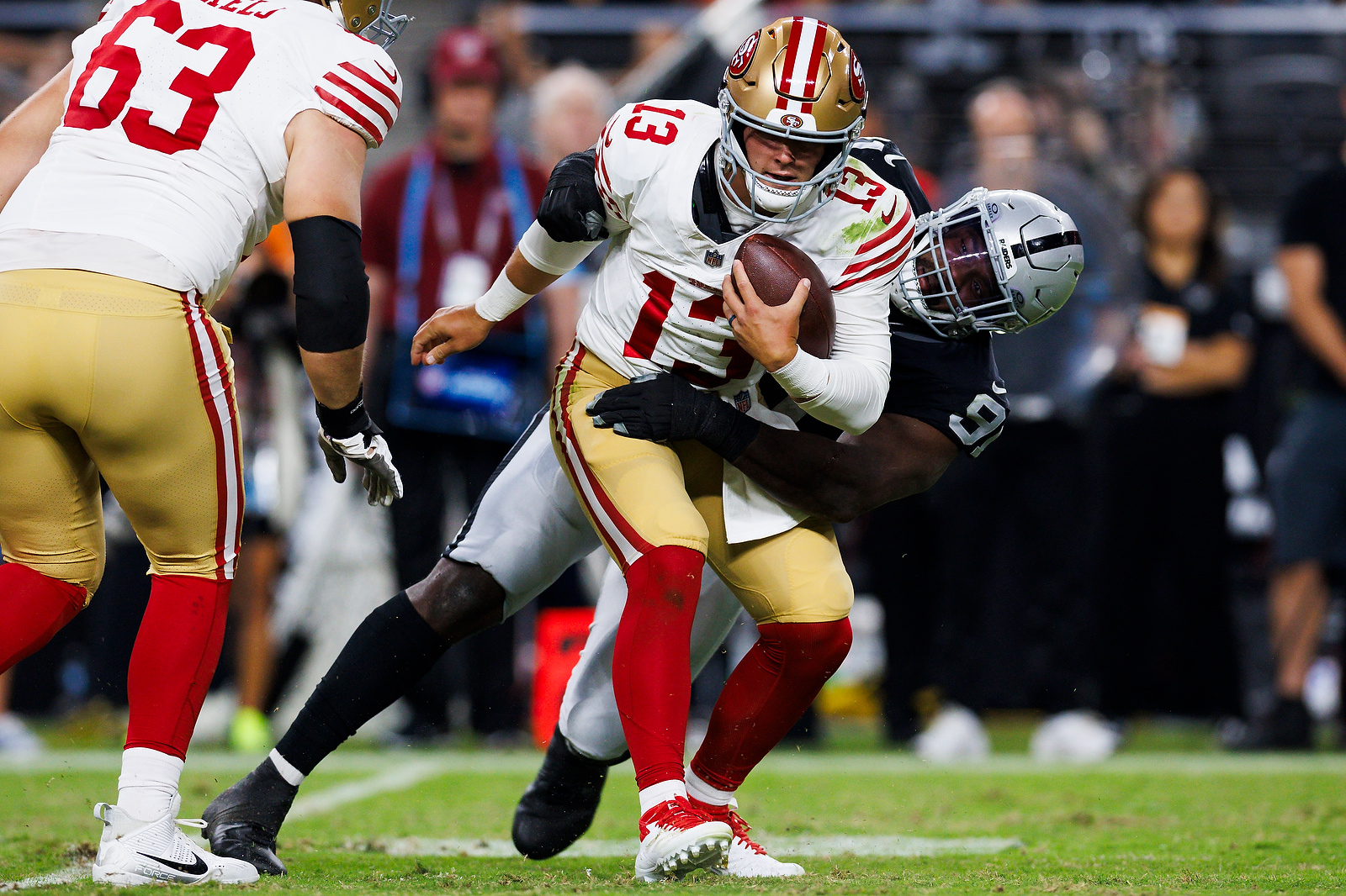 TST Images: Raiders and 49ers end preseason with 24-24 tie