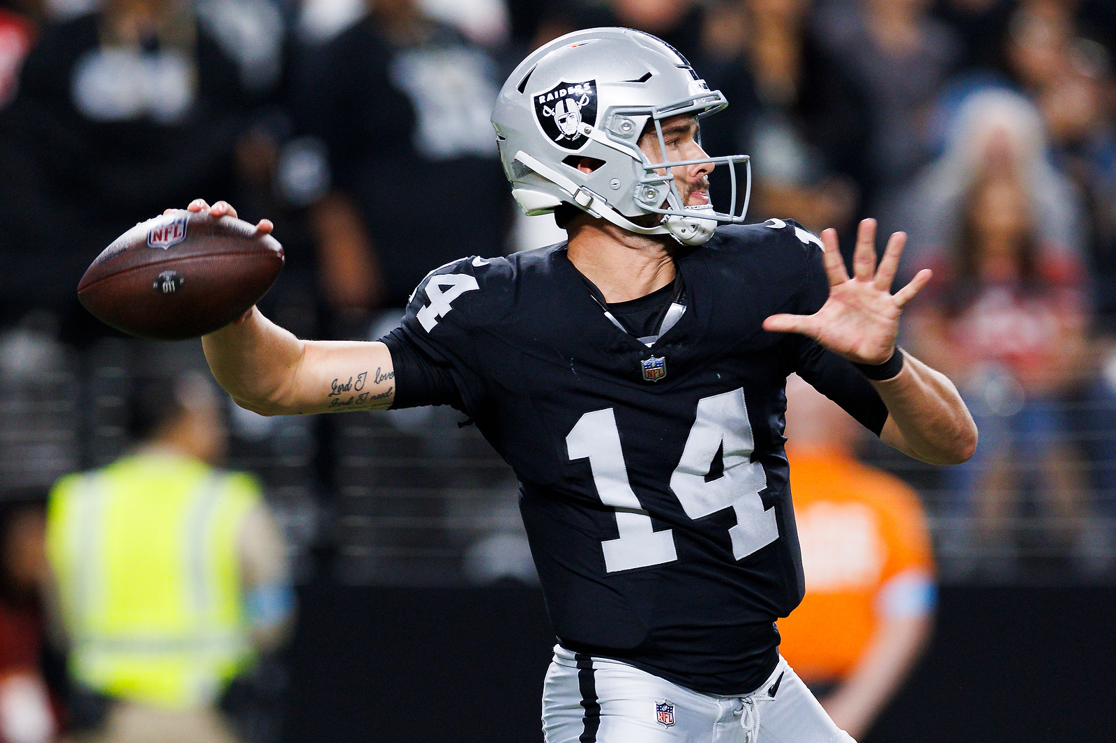 TST Images: Raiders and 49ers end preseason with 24-24 tie