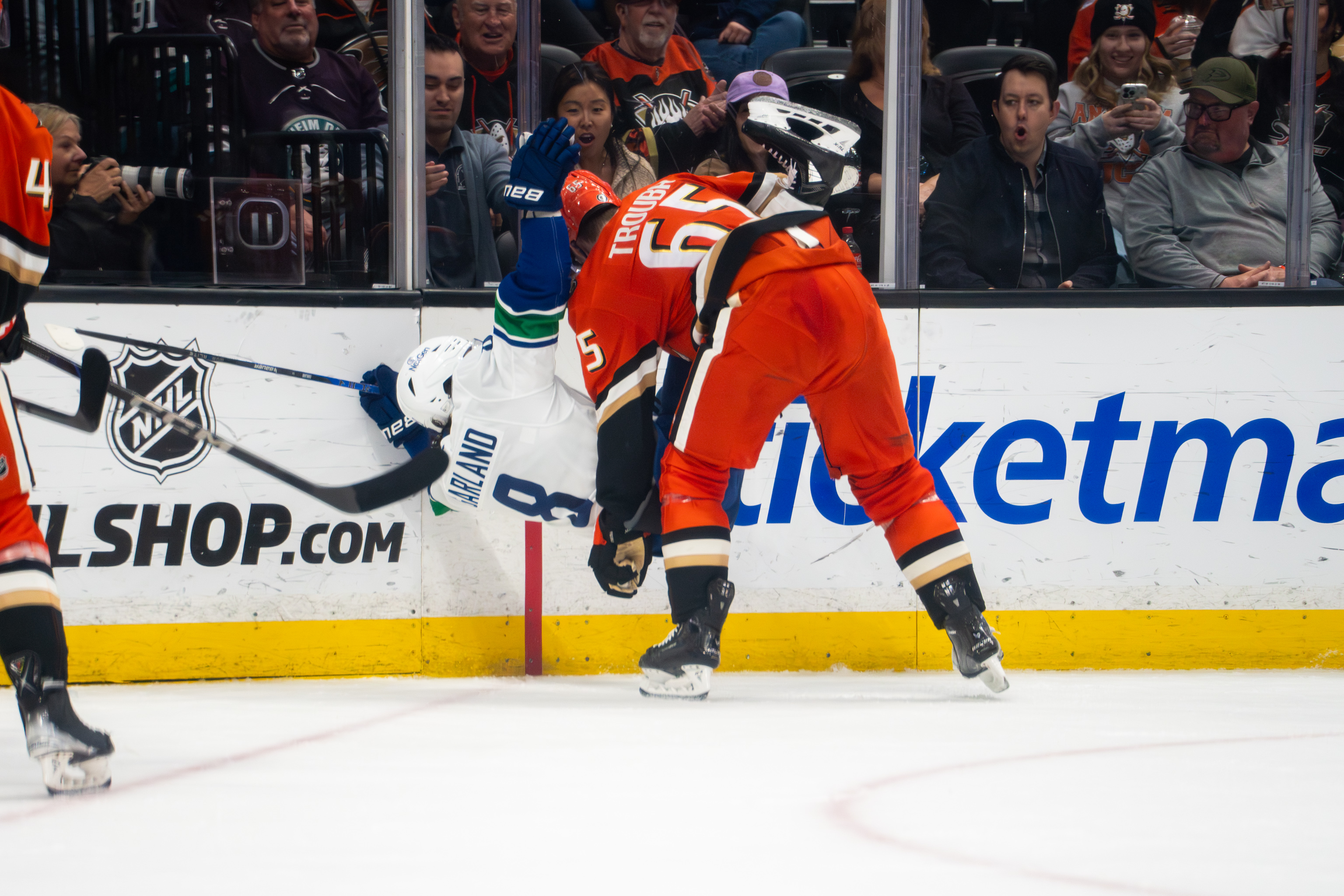 TST IMAGES: Ducks take down Canucks, 5-2