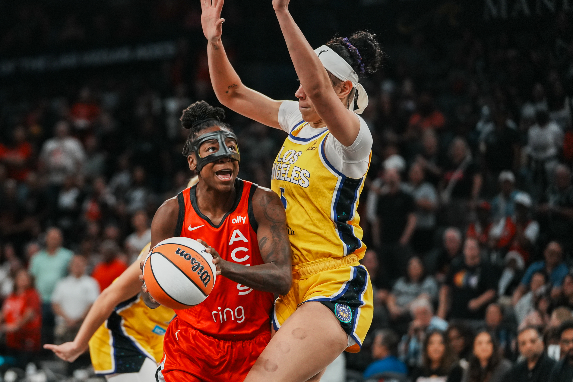 TST Images - Las Vegas Aces defeat Los Angeles Sparks 96-81