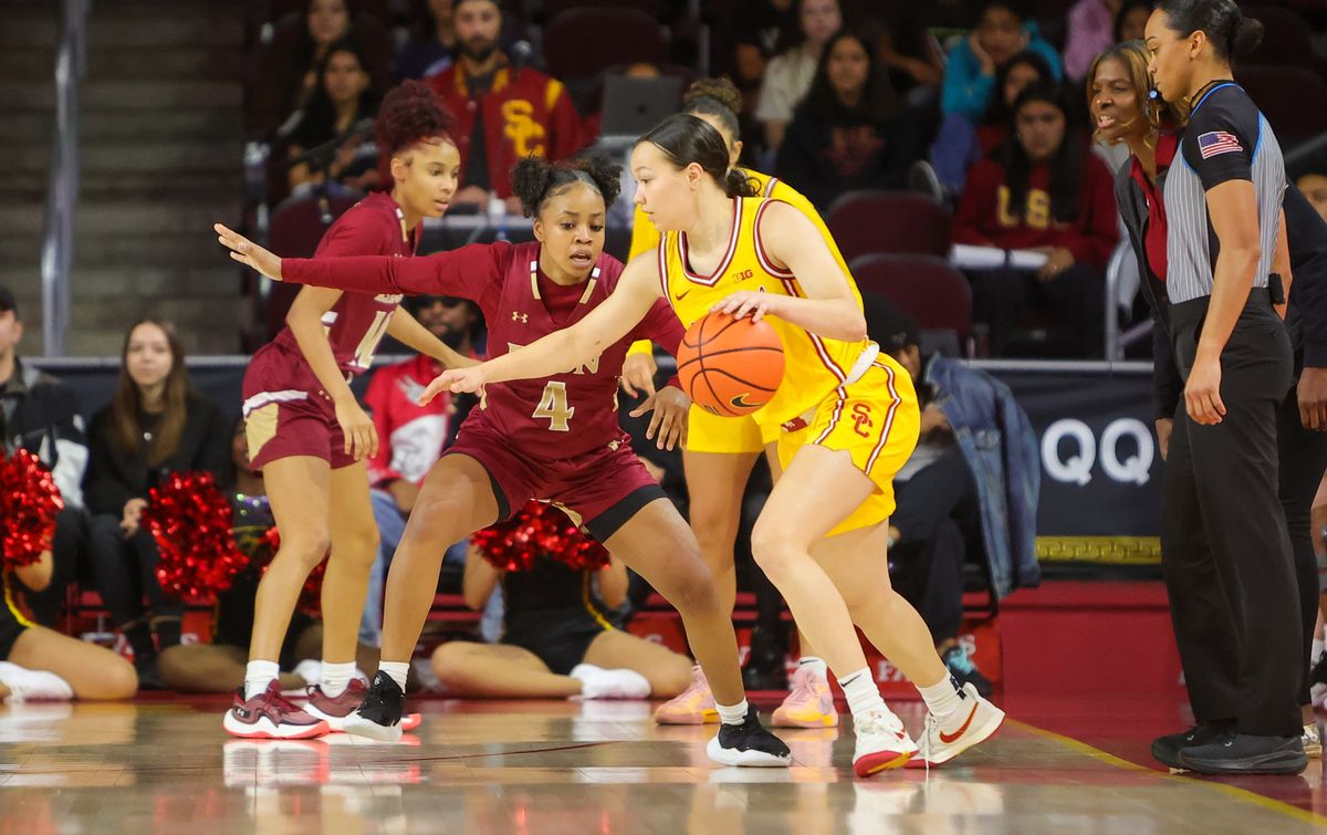 TST Images: USC Women of Troy defeat Elon Phoenix