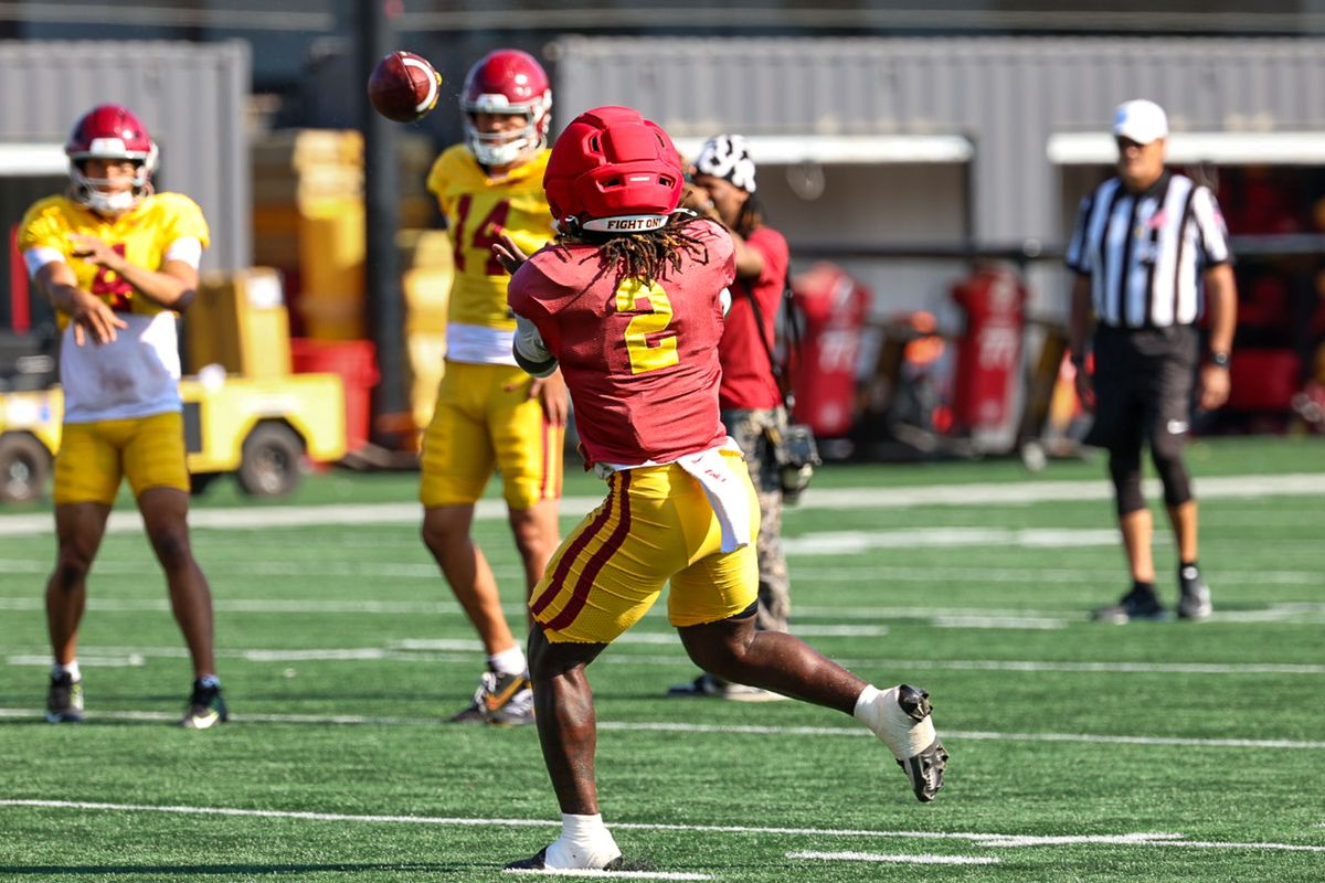 TST Images: USC Trojans continue fall camp on campus