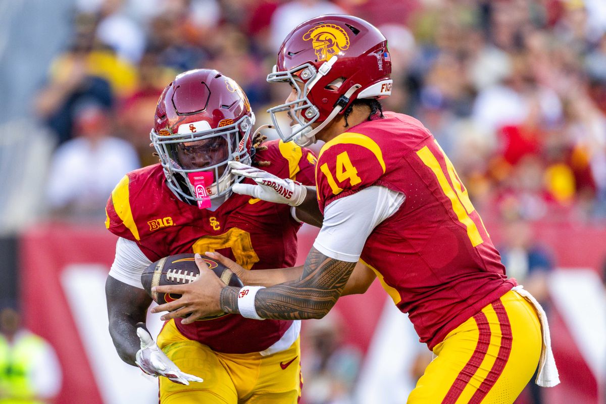 TST Images: USC defeats Michigan, 31-13, at Coliseum