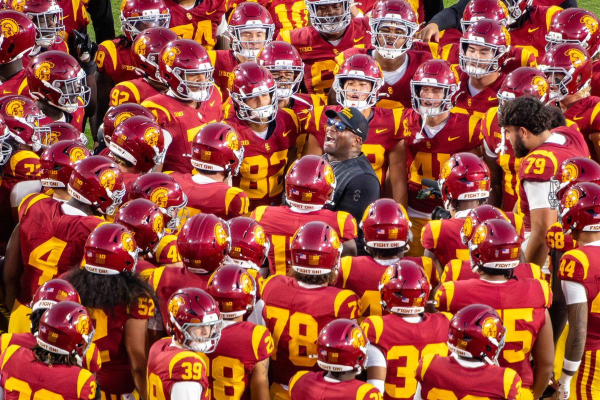 TST Images: USC defeats Michigan, 31-13, at Coliseum
