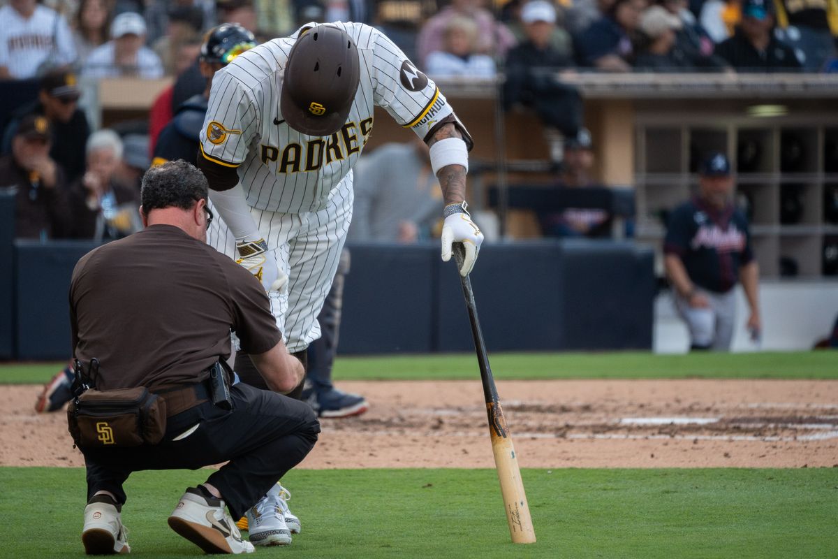 TST Images: Padres beat Braves, 1-0