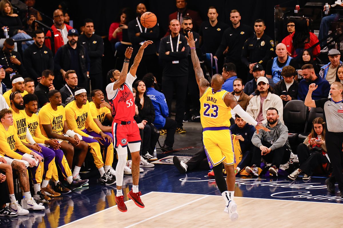 TST Images: Los Angeles Clippers fall to the Los Angeles Lakers 97-122
