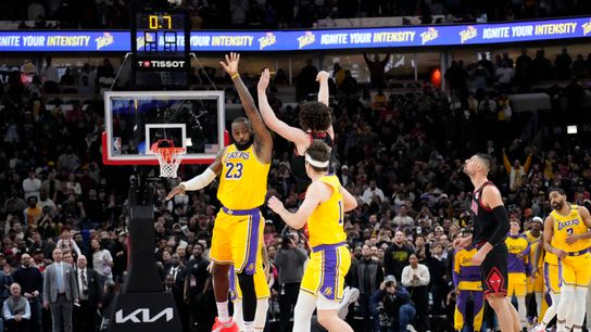 Lakers collapse late, fall to Bulls on Josh Giddey half-court buzzer-beater