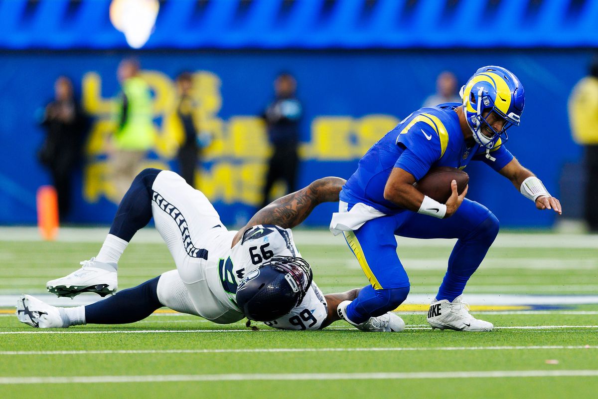 TST Images: Seahawks defeat Rams