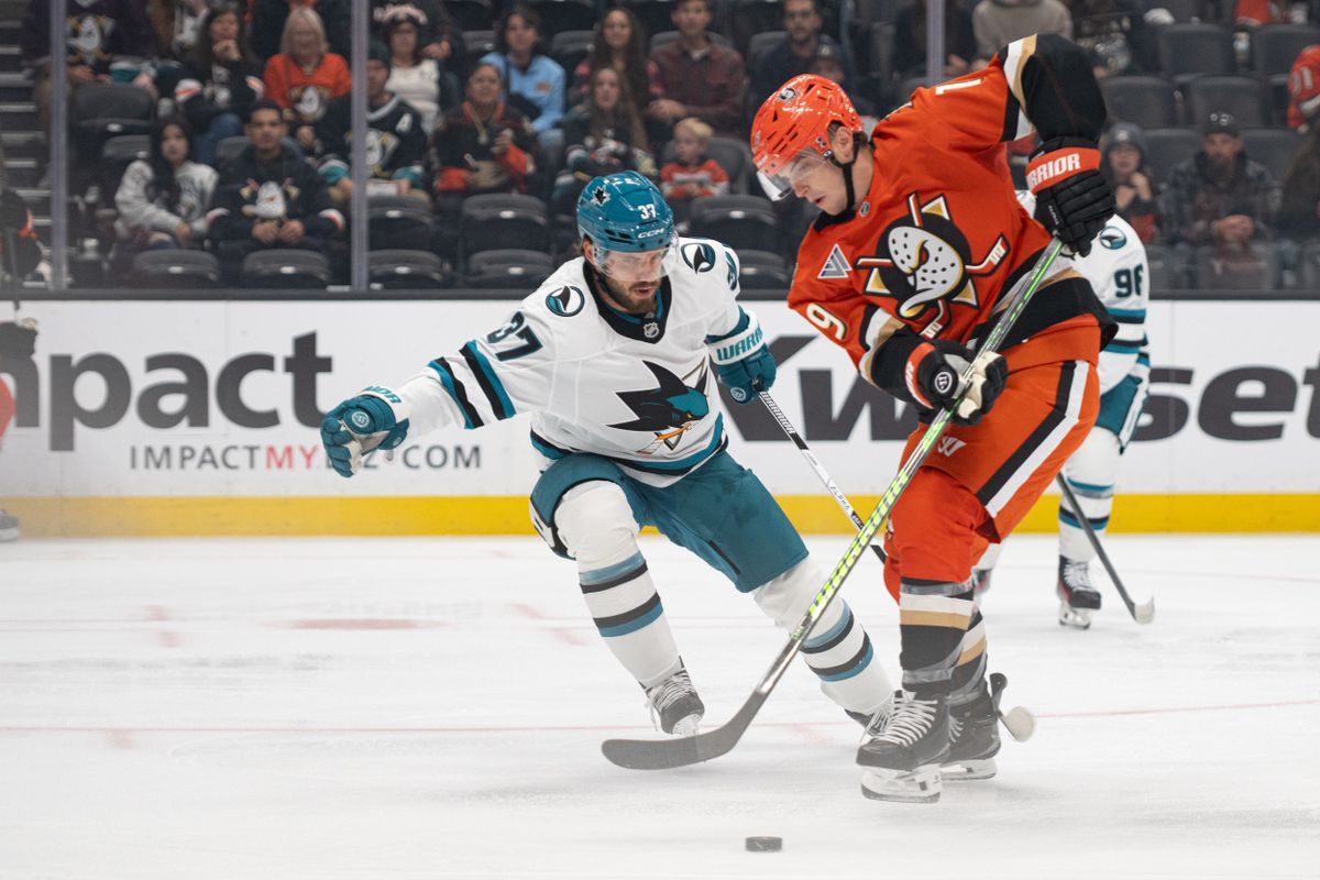 TST Images: Ducks defeats Sharks 3-2, at Honda Center