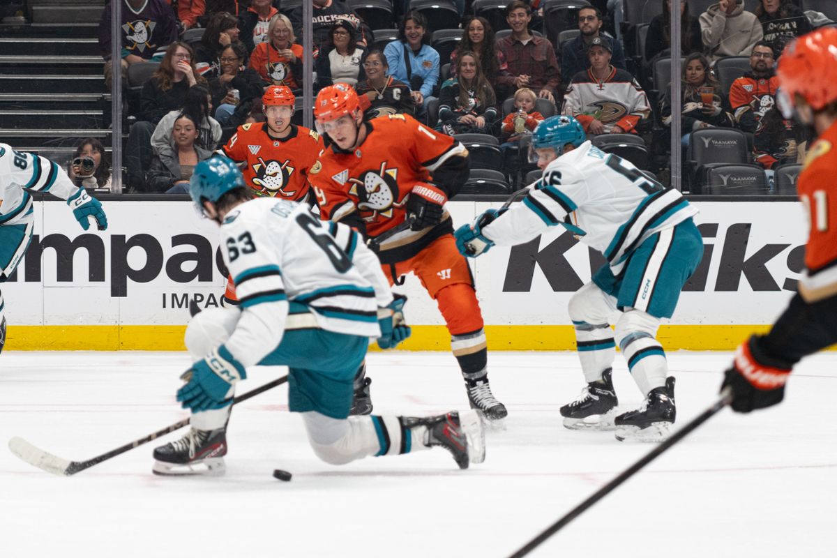 TST Images: Ducks defeats Sharks 3-2, at Honda Center