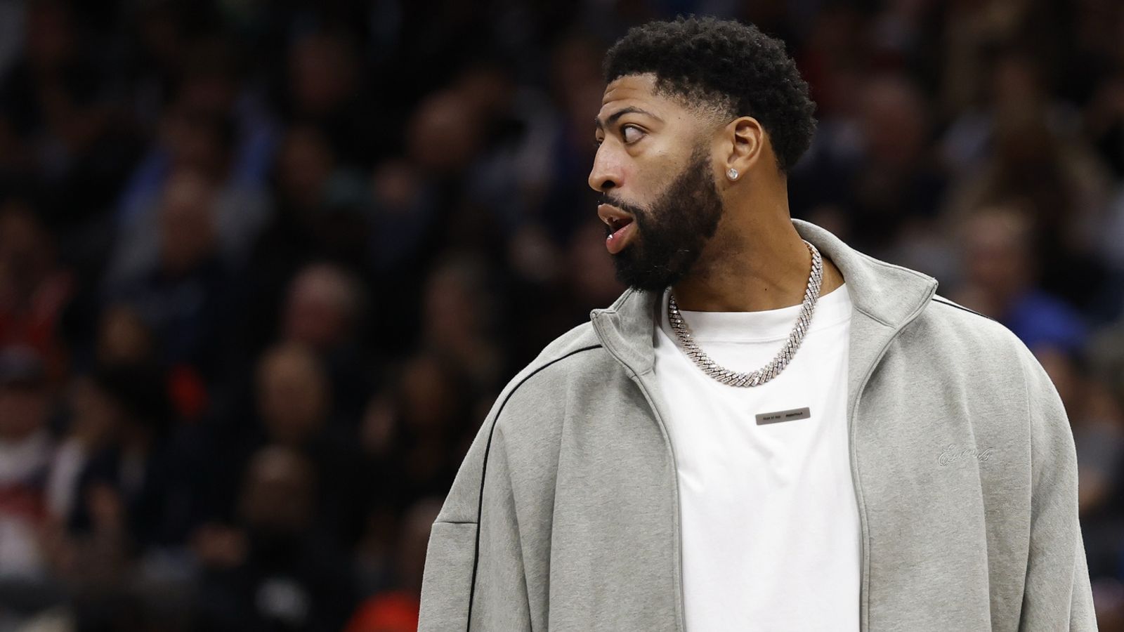 Where could Anthony Davis land next? Oddsmakers list Bulls, Spurs and ...