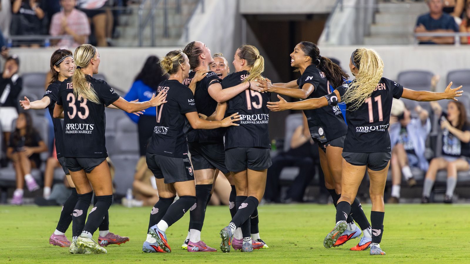 TST Images: Angel City FC defeats Bay FC, 2-1, at BMO Stadium