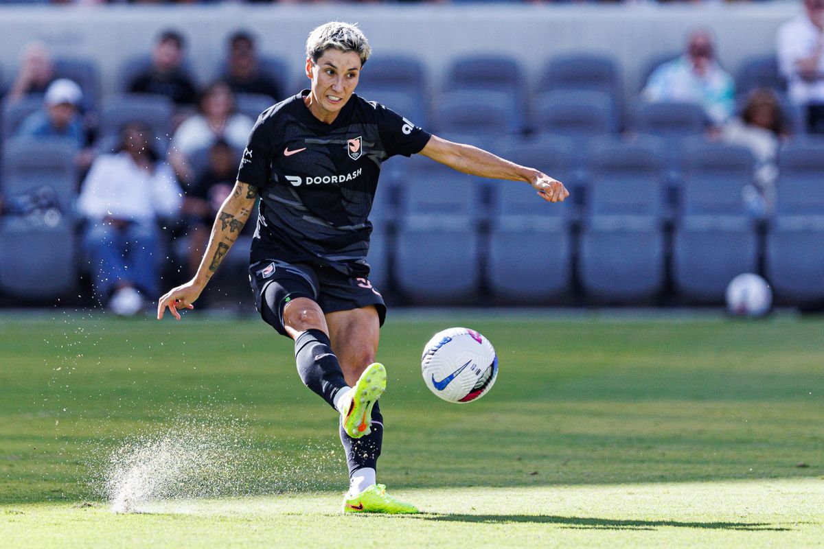 TST Images: Angel City FC defeat Houston Dash, 2-0, at BMO Stadium