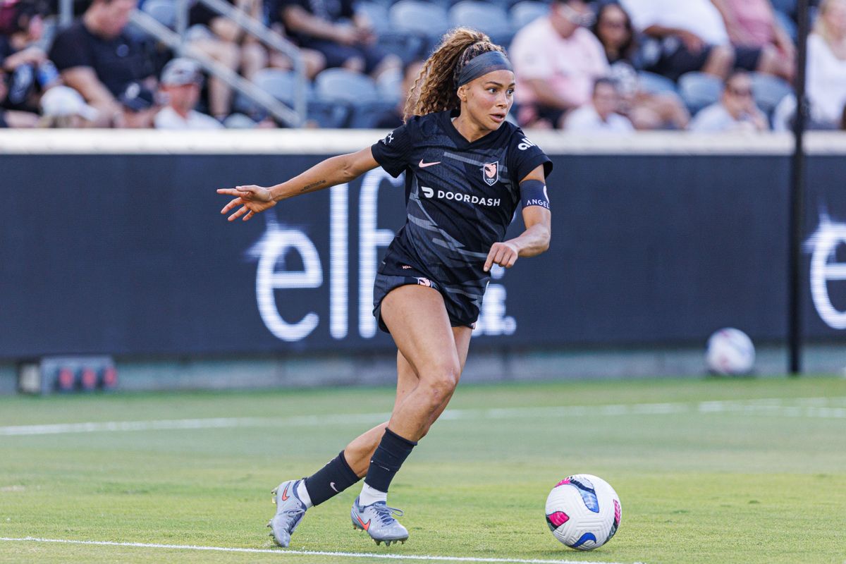 TST Images: Angel City FC defeat Houston Dash, 2-0, at BMO Stadium