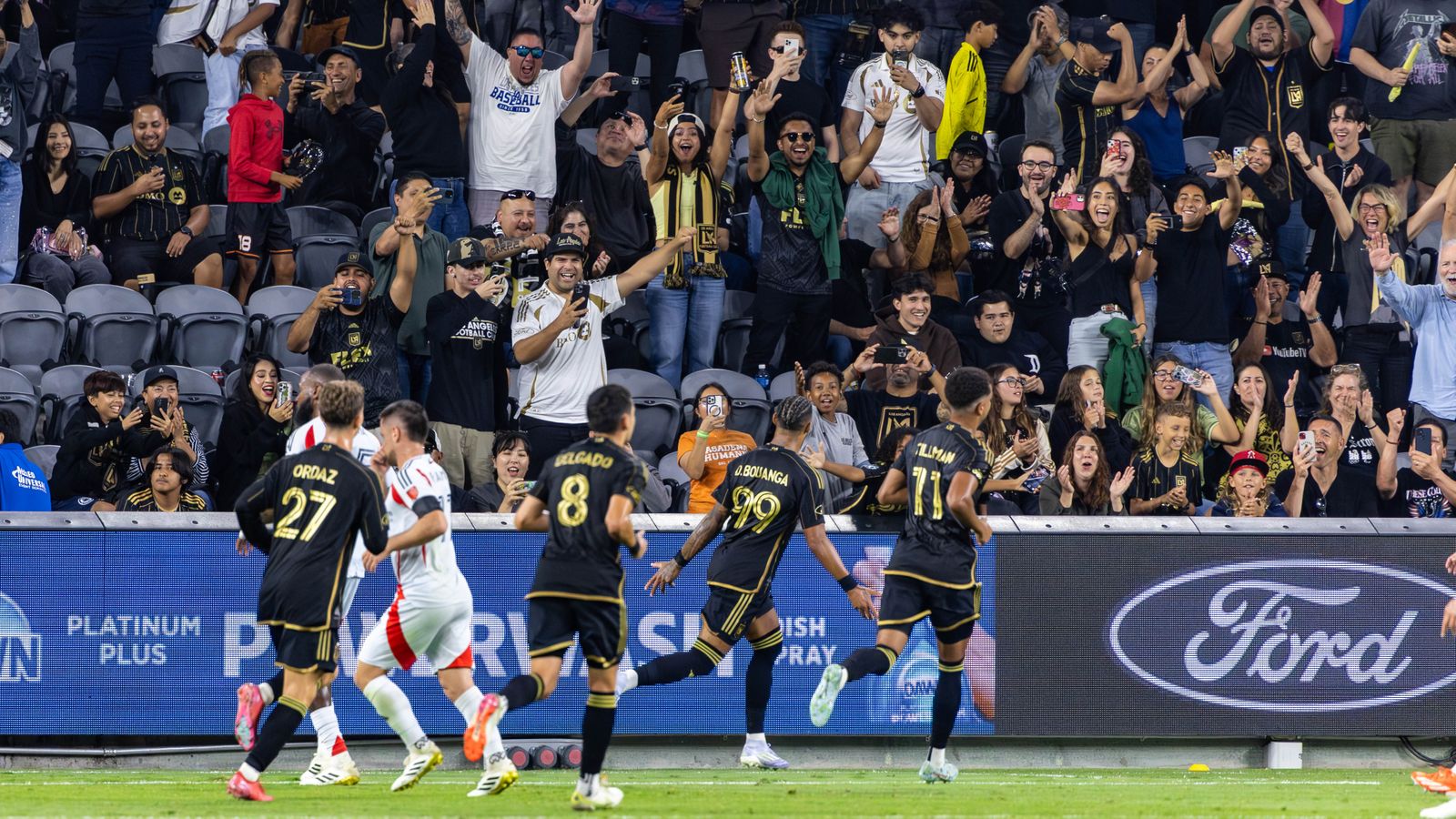 TST Images: LAFC defeats FC Dallas, 2-0, at BMO Stadium