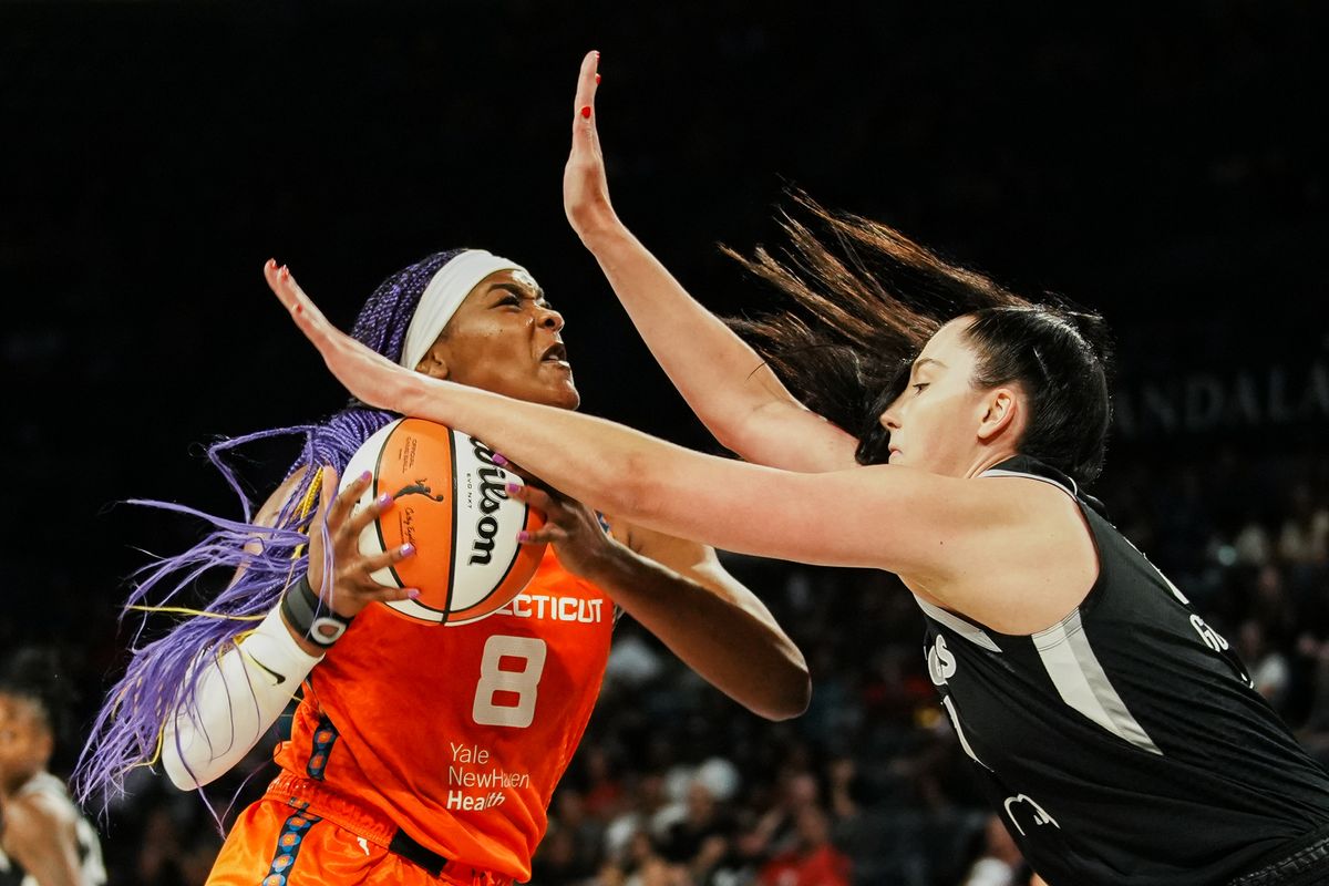 TST Images: Aces defeat Sun, 94-86, at Michelob Ultra Arena