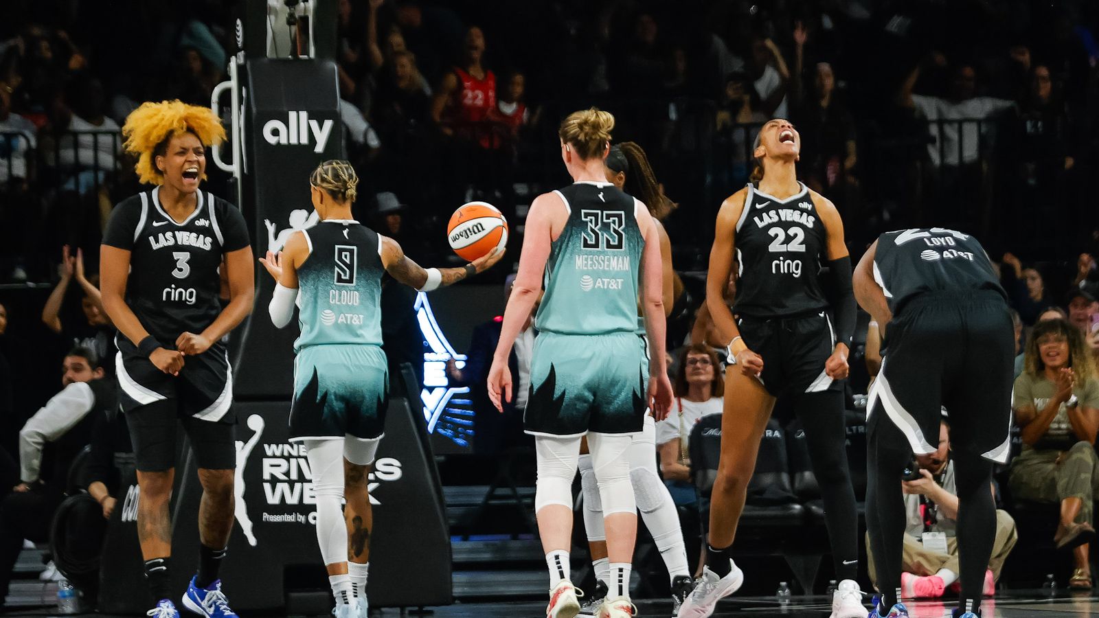 TST Images: Aces defeat Liberty at home, 83-77